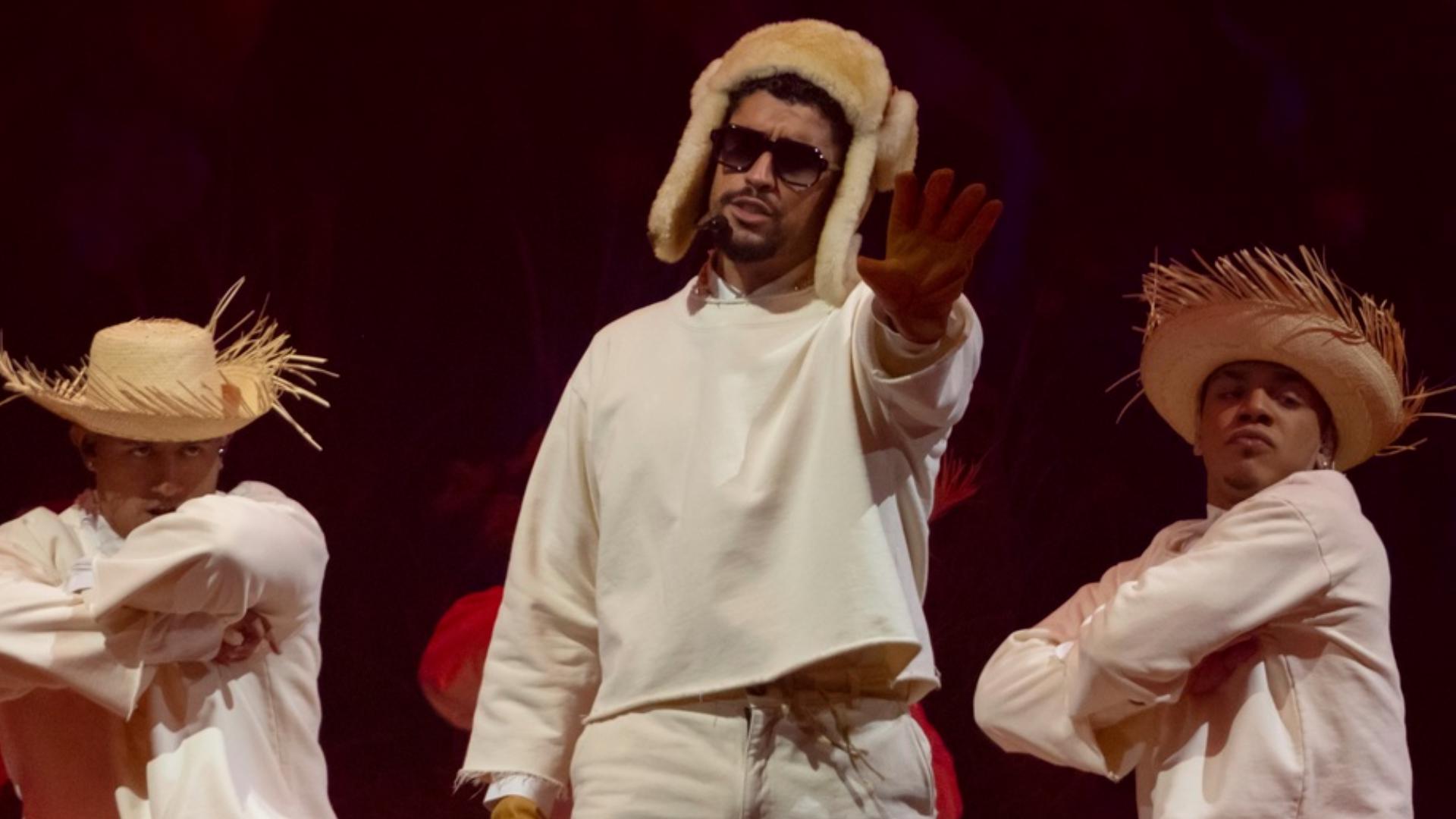 Minot crash leaves one dead, road closed for hours | newscentermaine.com