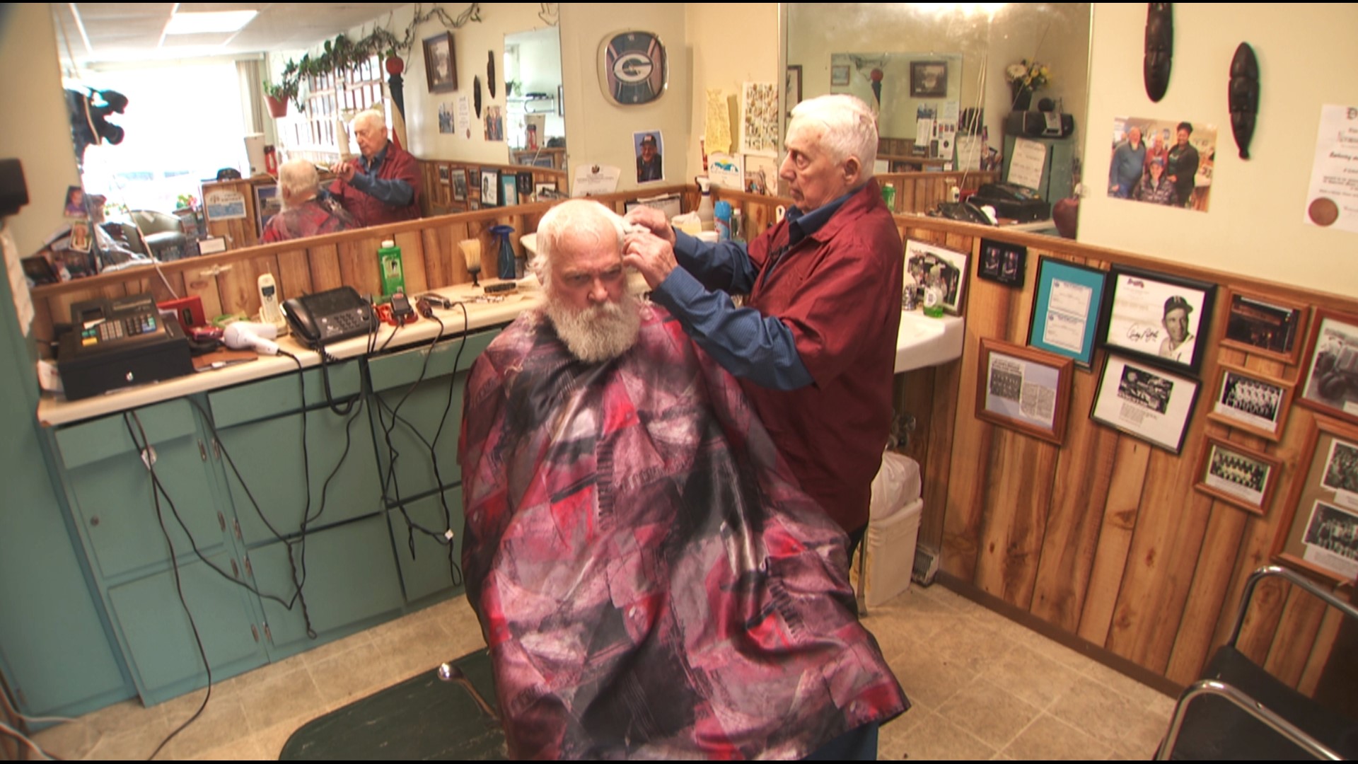 After 72 years, town's only barber hangs up his clippers ...
