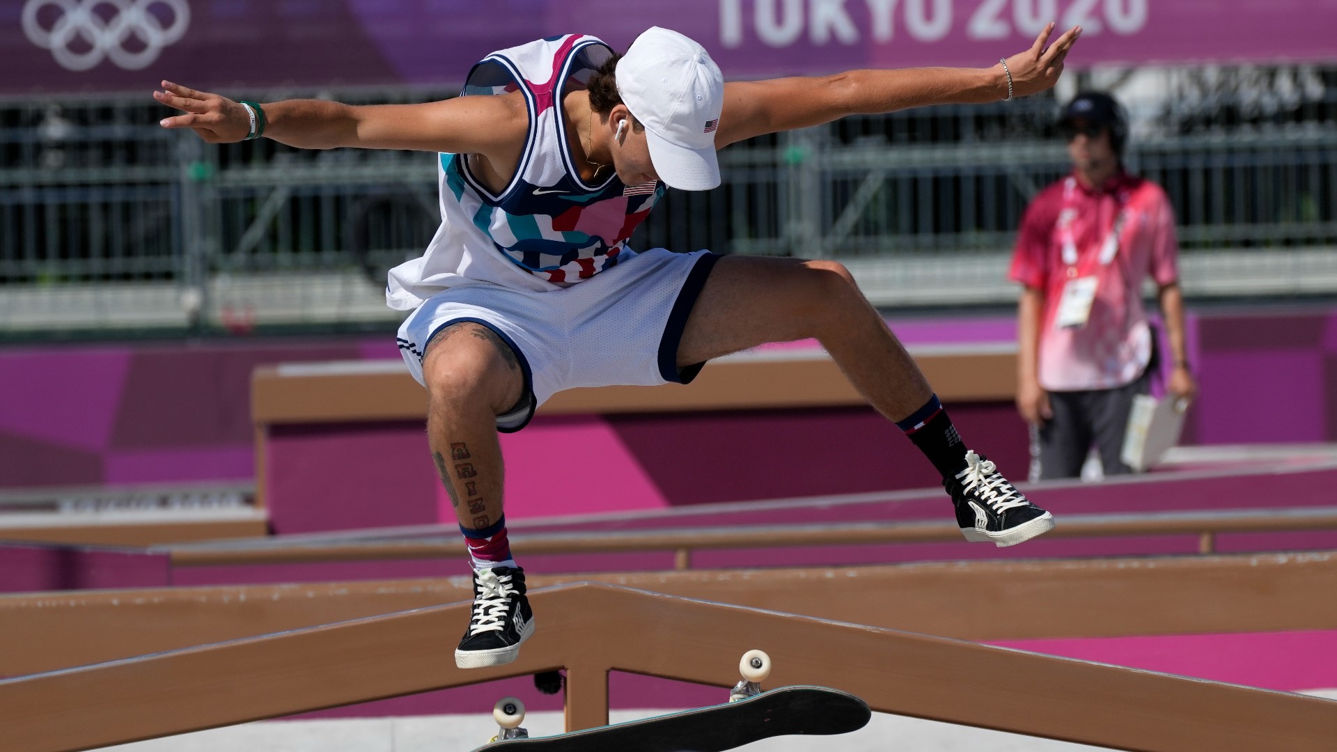 Young skaters show off in women's street skateboarding ...