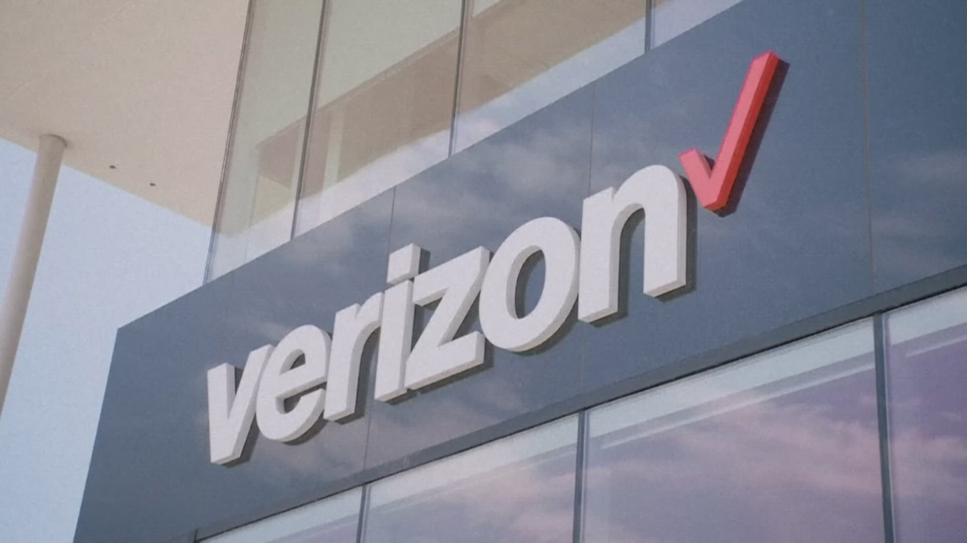Verizon offers credits after massive outage | newscentermaine.com