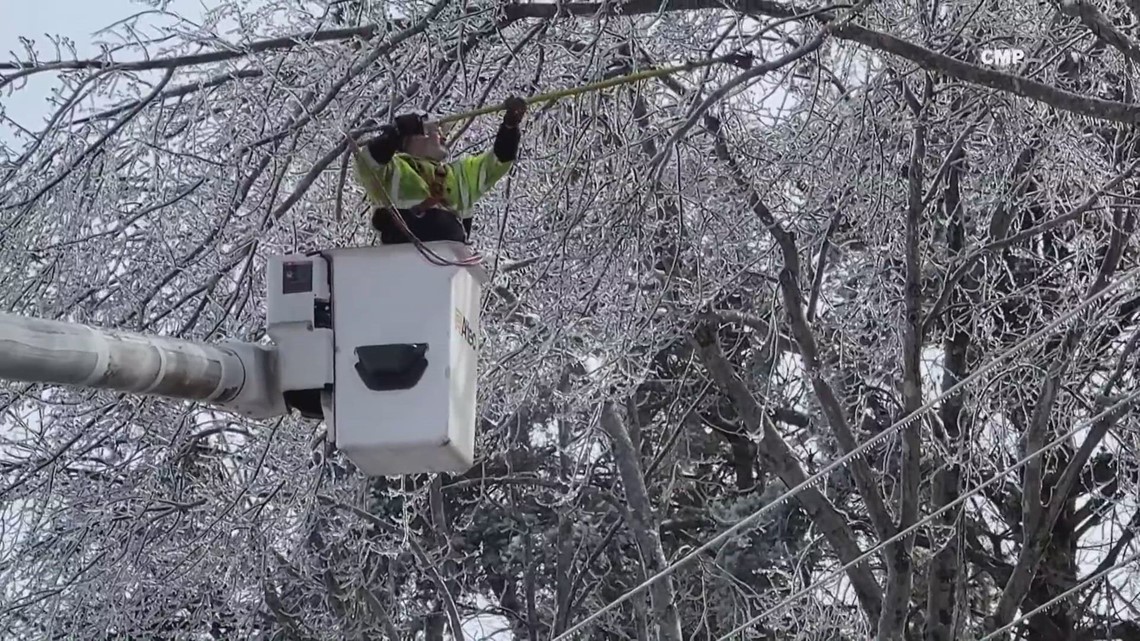 Crews work to restore power Monday, but safety remains top priority | newscentermaine.com
