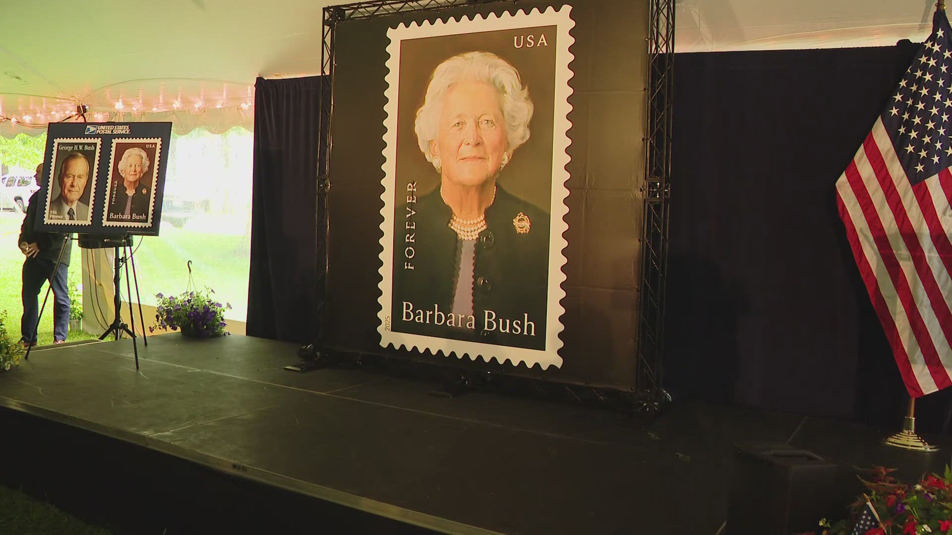 Barbara Bush: Former first lady gets commemorative USPS stamp ...