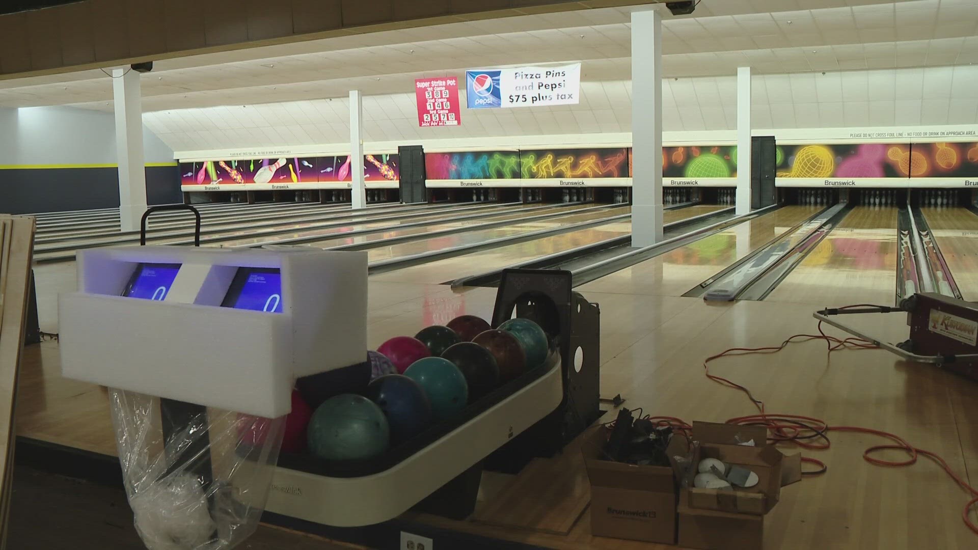 Lewiston bowling alley set to reopen in May | newscentermaine.com