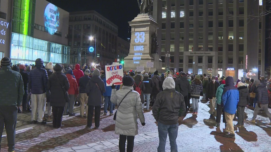 Hundreds gather in Portland for 'Jan. 6 Day of Remembrance and Action ...