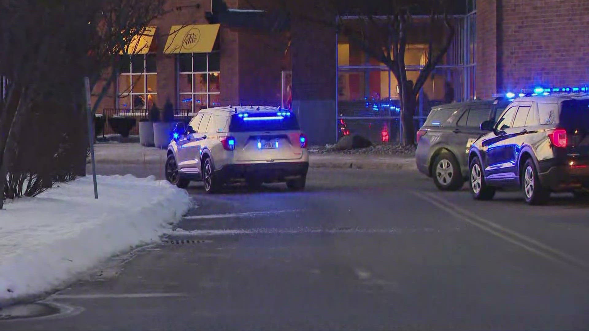 Police continue search for suspect in Maine Mall shooting incident ...