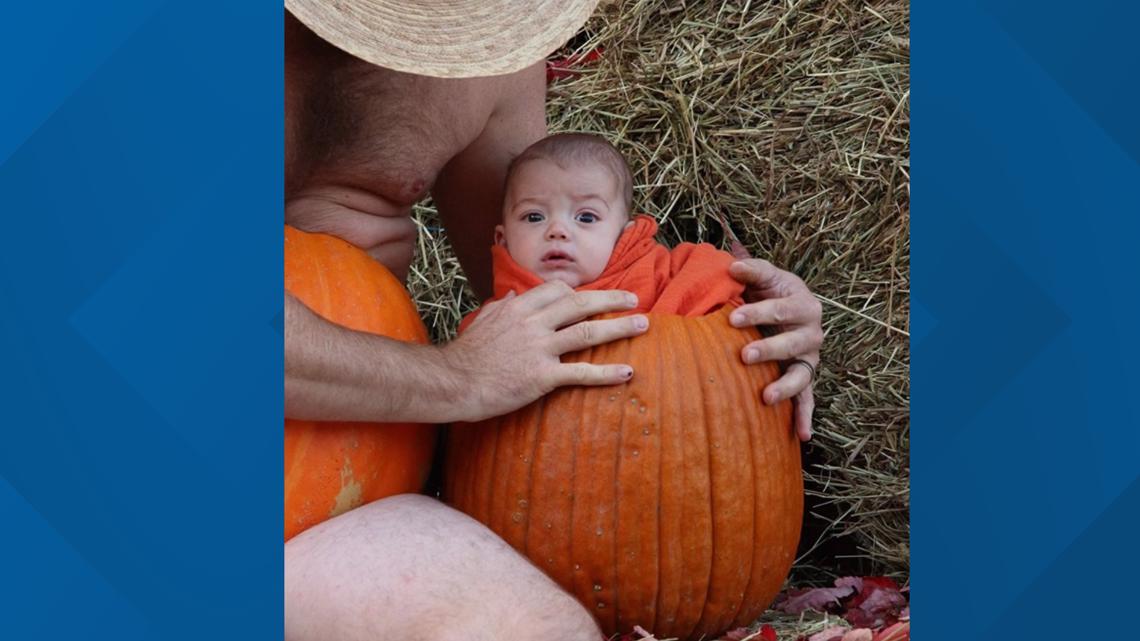 'Oh my gourd' Family's pumpkin photo sparks tradition and goes viral ...