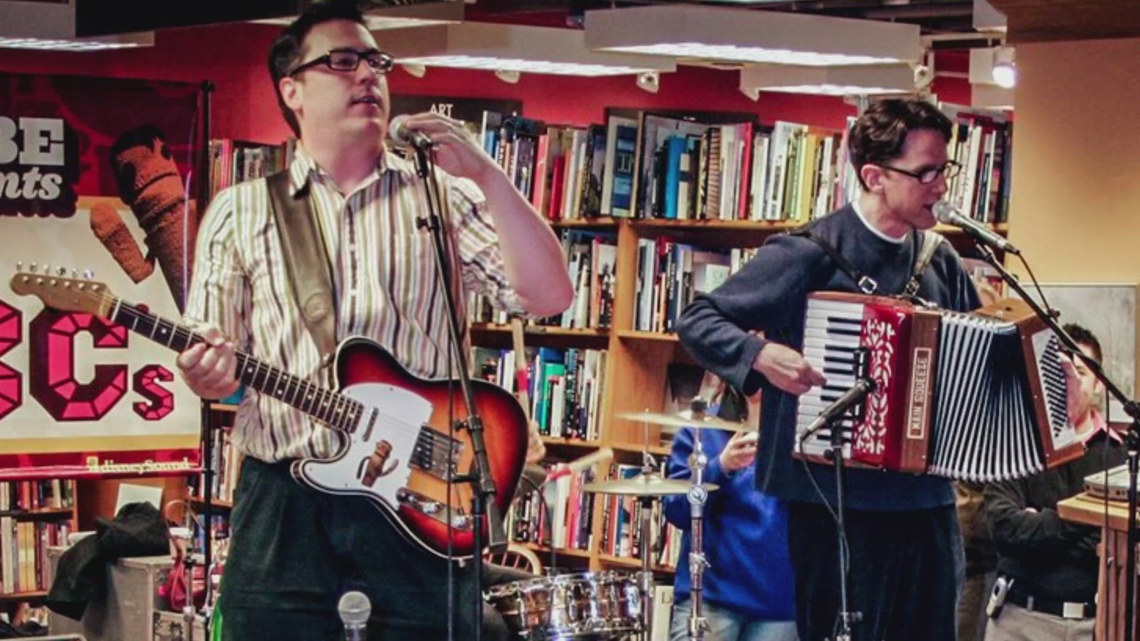 Happy birthday, John Linnell! They Might Be Giants alt-rock indie ...