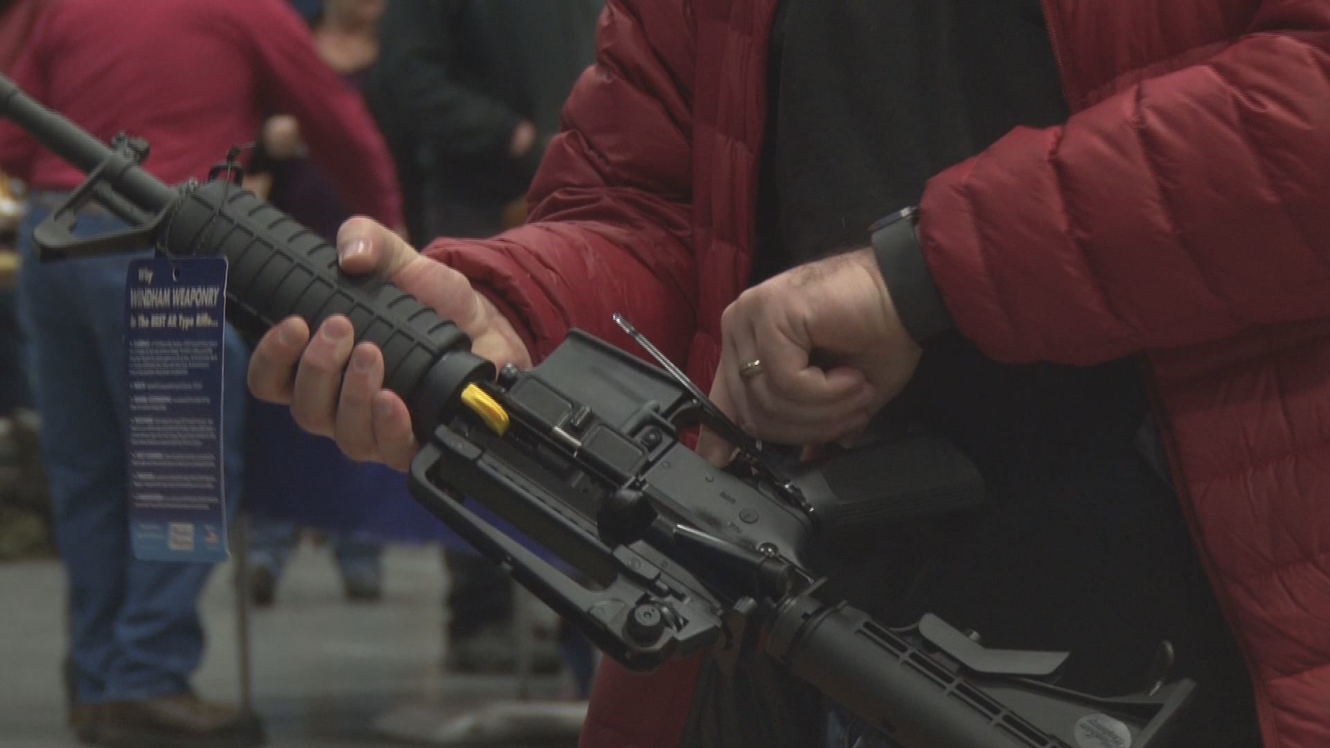 Augusta gun shows draws hundreds, continues debate | newscentermaine.com