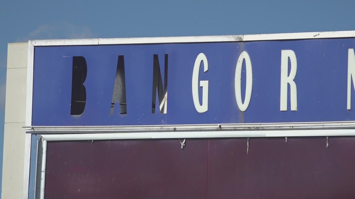 Bangor Mall sign removed amid $2M fines and repairs | newscentermaine.com