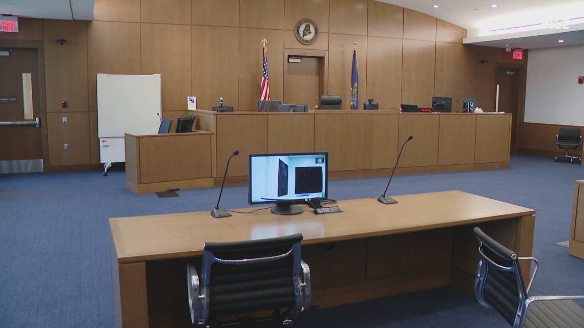 Giant inflatable duck breaks loose in Maine harbor | newscentermaine.com