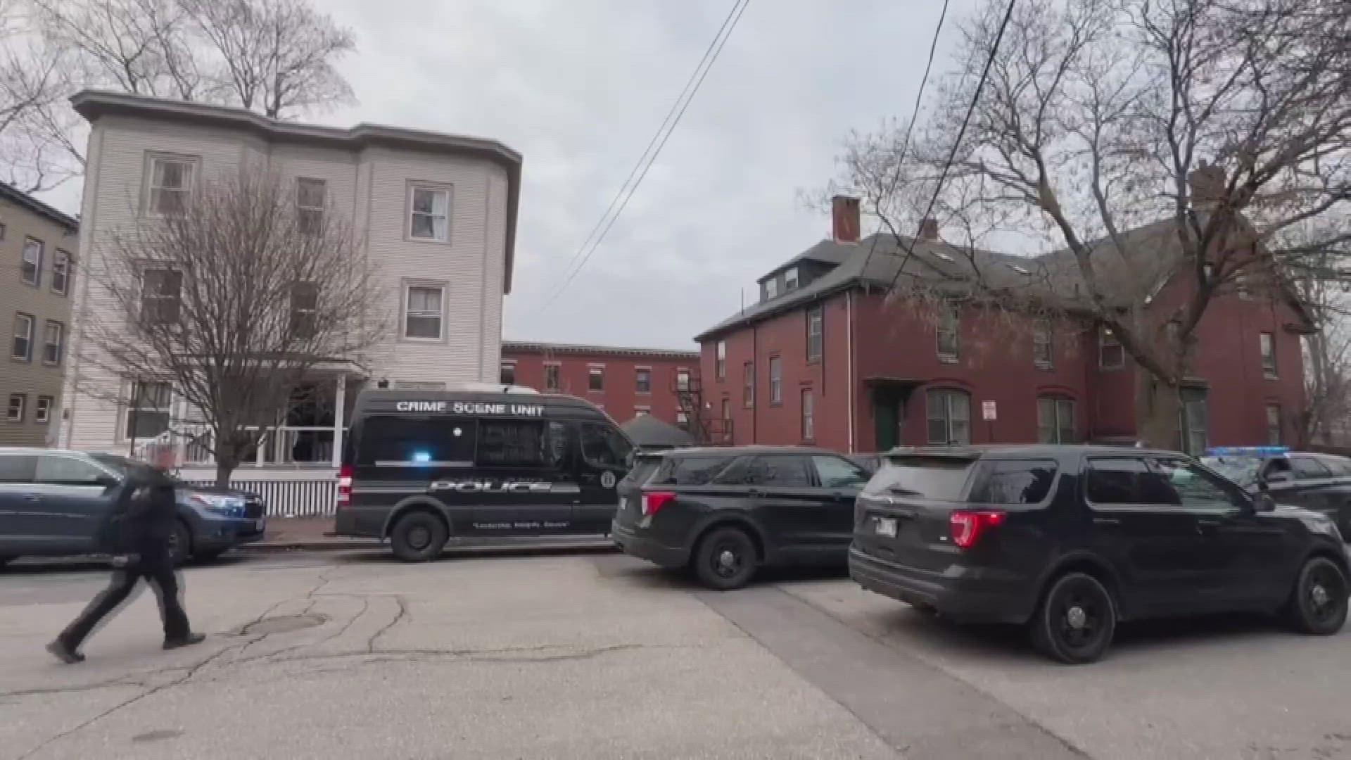 Portland police remove body from apartment building | newscentermaine.com