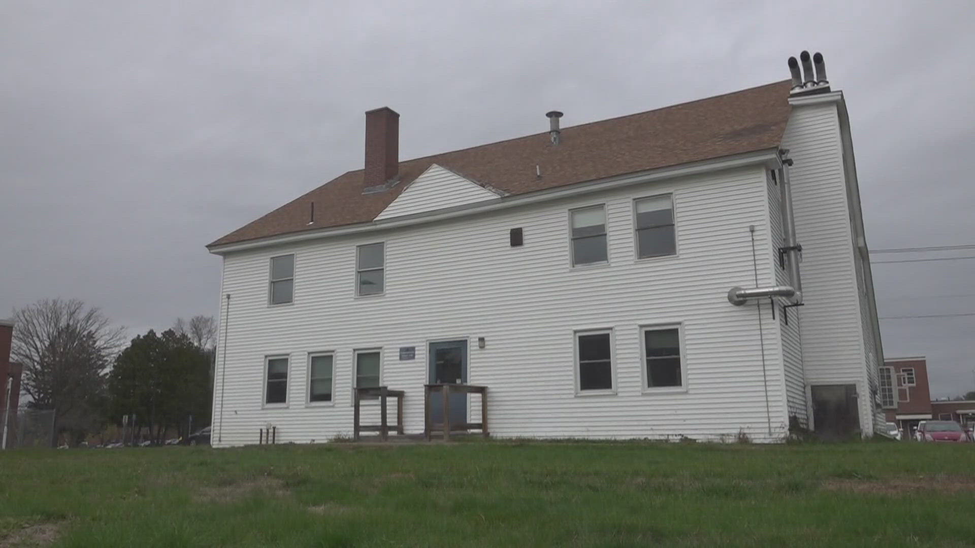 UMaine's oldest building set for demolition, sparking student pushback ...
