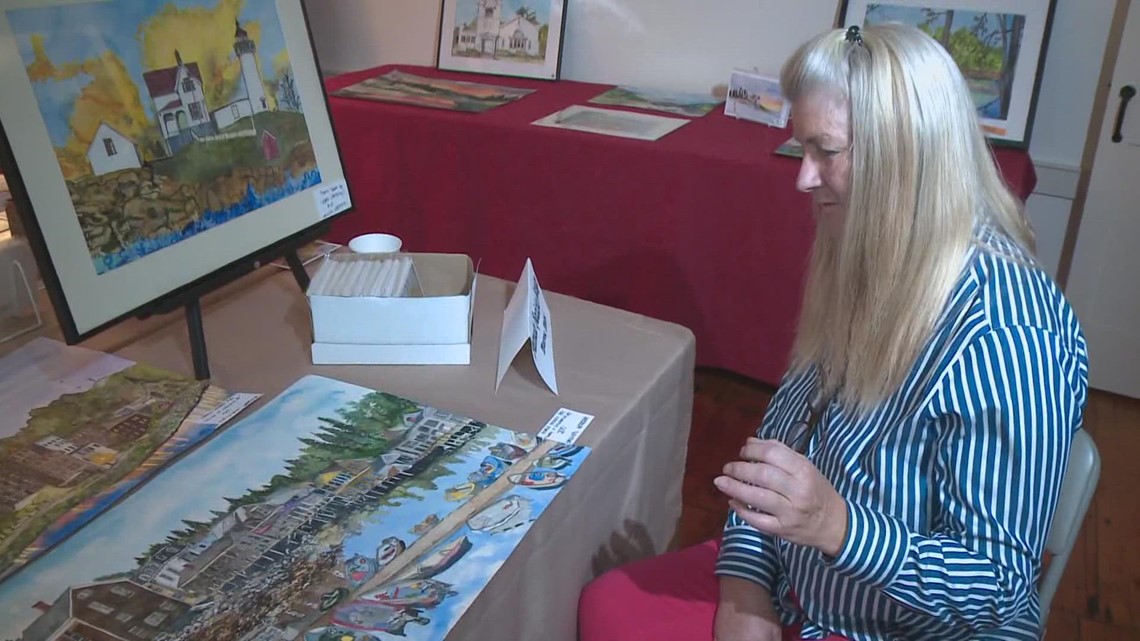 Stroke survivor who retrained her left side hosts first art show ...