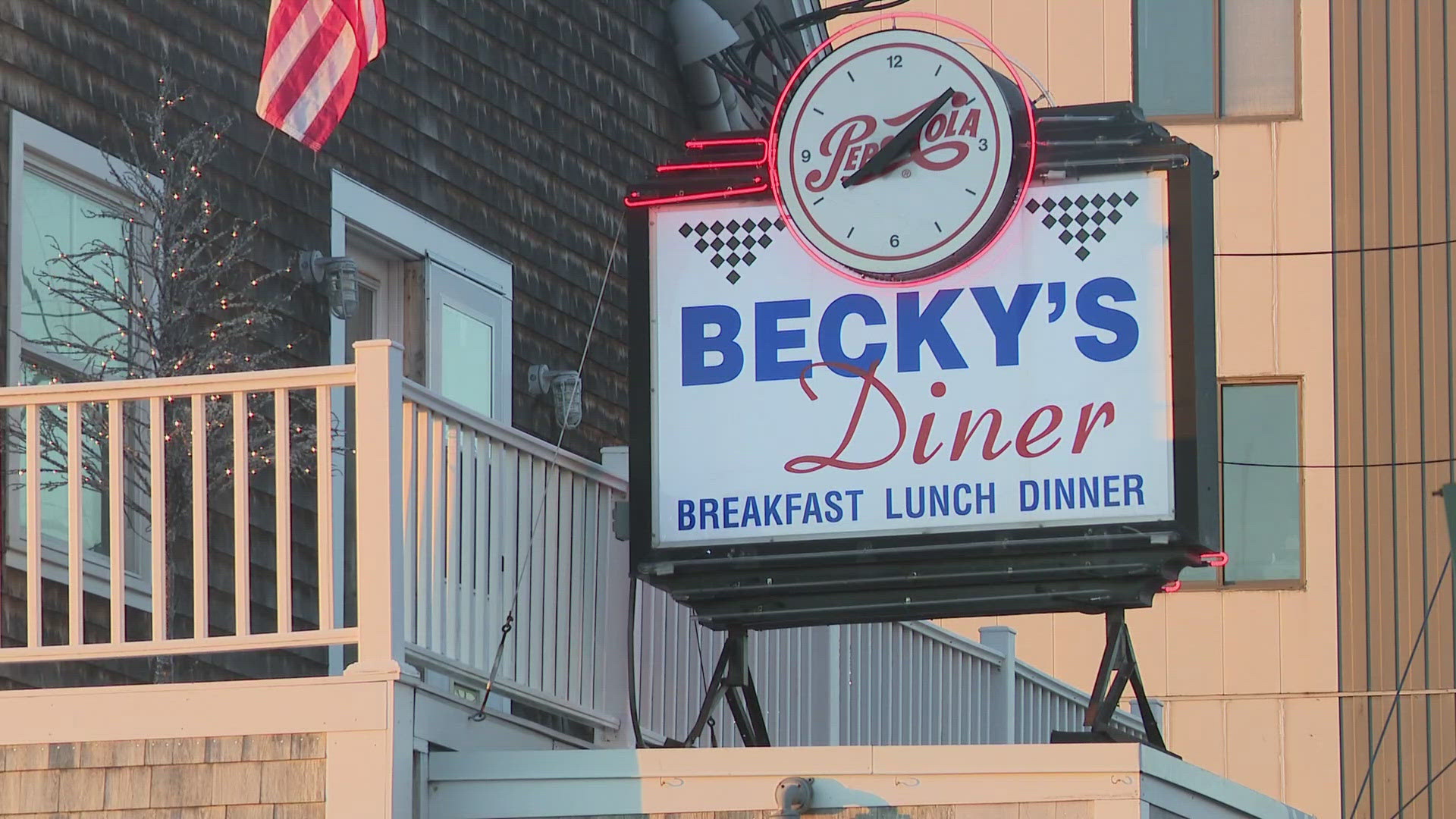 Nothin' finah: Becky’s Diner celebrates 35 years on Portland waterfront ...