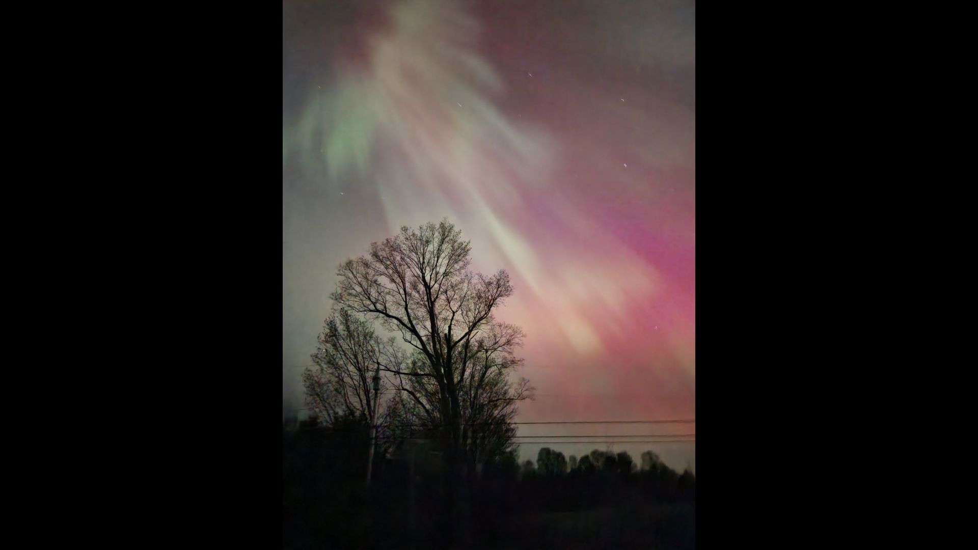Northern lights color Maine skies for second night in a row ...