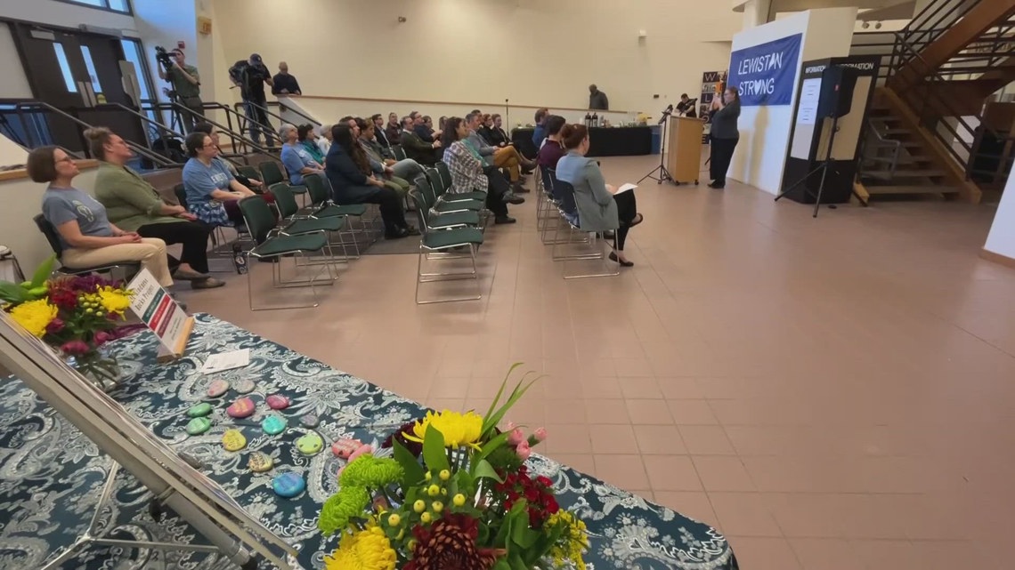 USM holds memorial for victims of mass shooting at Lewiston campus ...