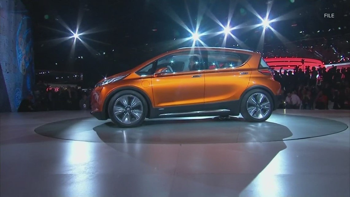 GM to stop building popular electric hatchback Chevy Bolt ...