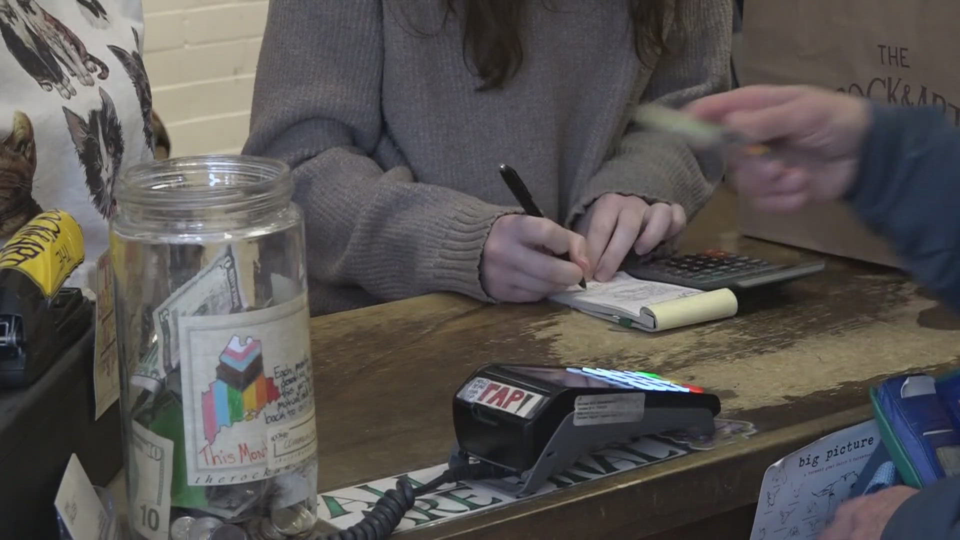 Bangor, Maine bank expert weighs in on tapping or inserting your card ...