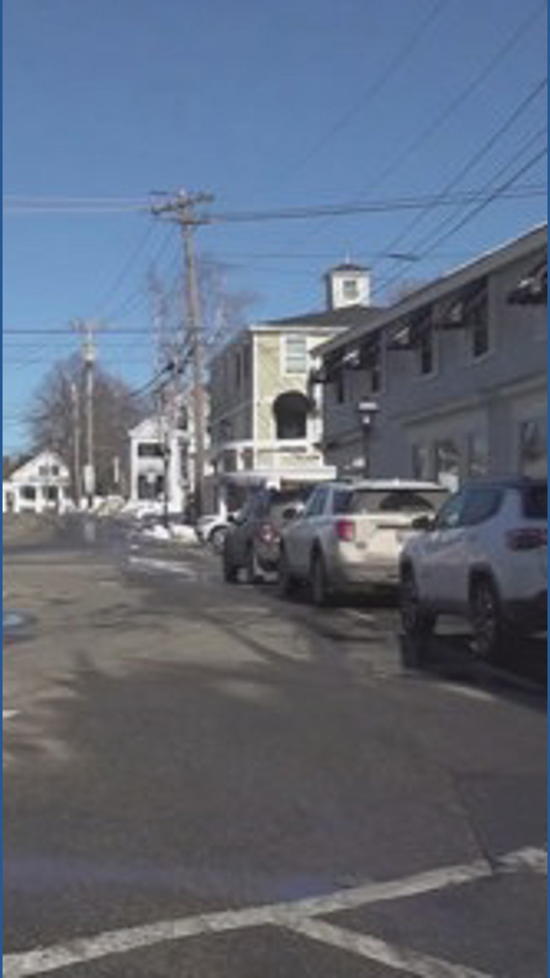 Kennebunkport tour bus policy debates | newscentermaine.com