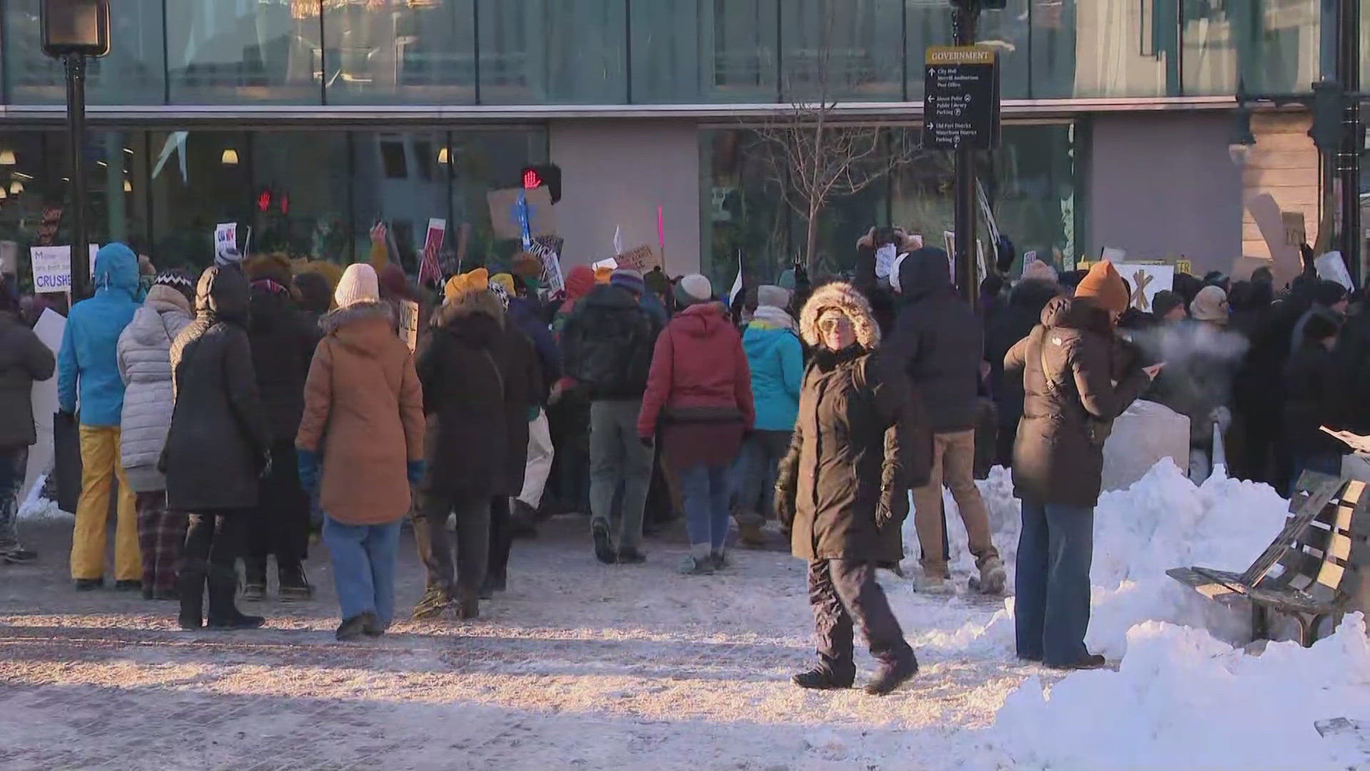 Over 1,000 protest in downtown Portland over ICE operations ...