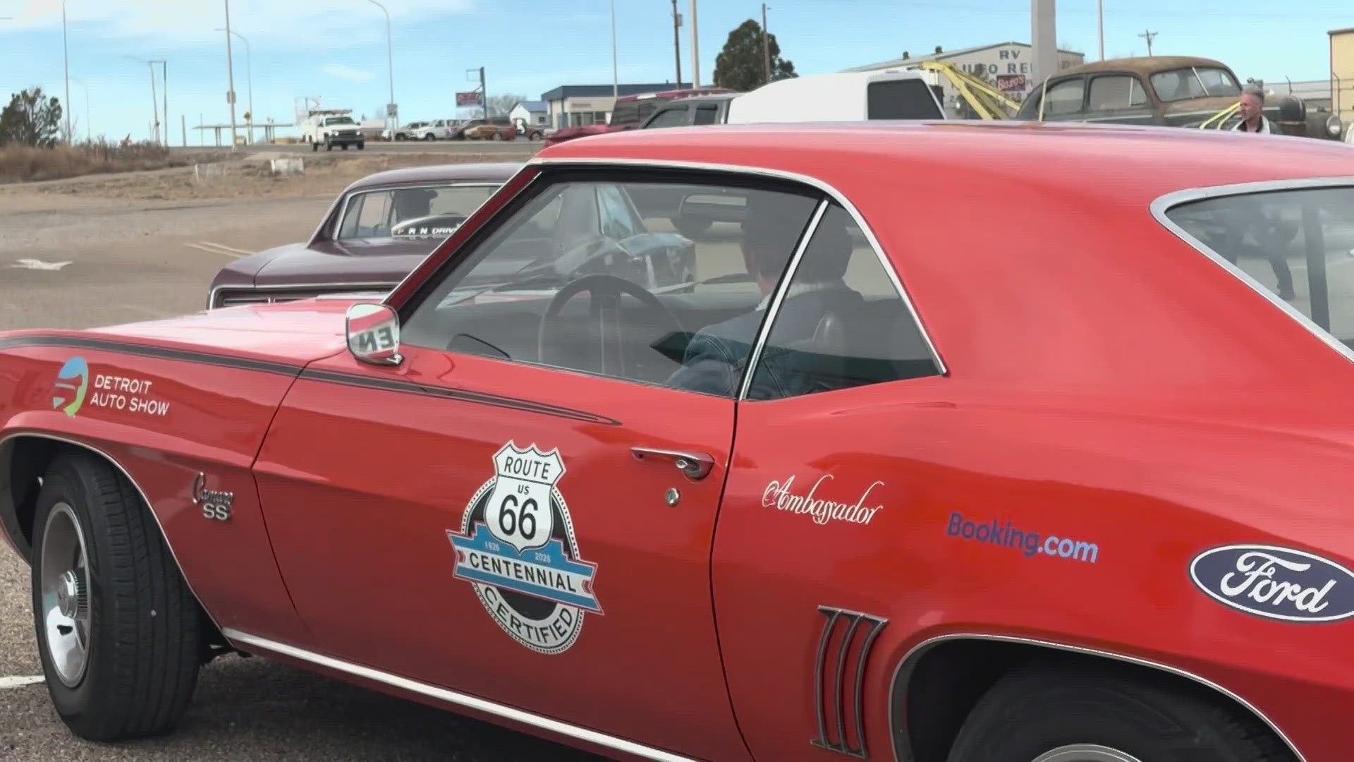 Car enthusiasts make Route 66 drive for its centennial ...