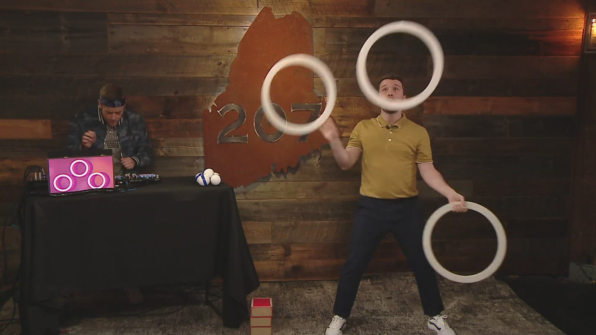 'Enter the Fish Tank' juggling act puts new spin on old act ...