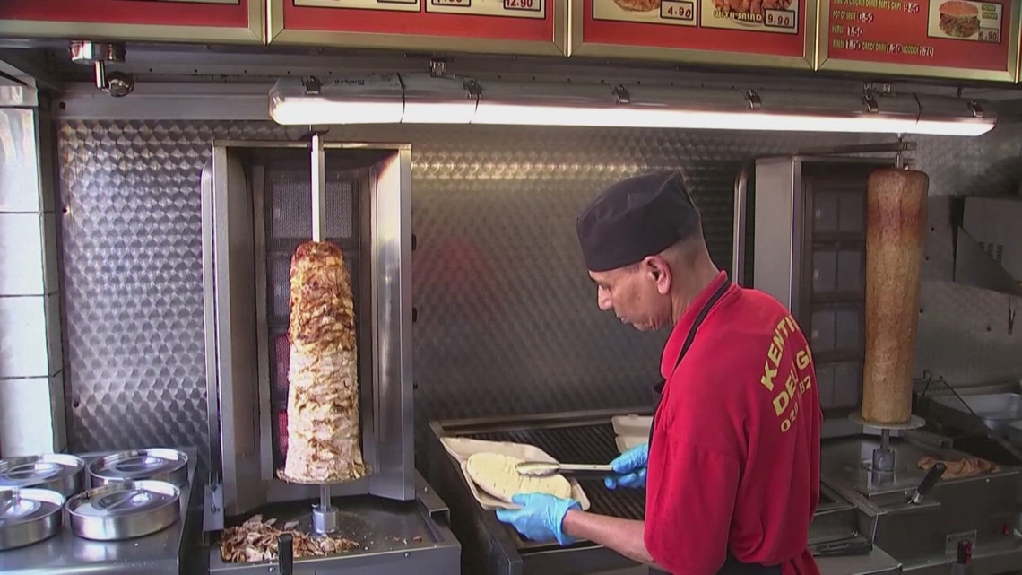 Taylor Swift fans turn up in droves at their idol's 'favorite' London ...