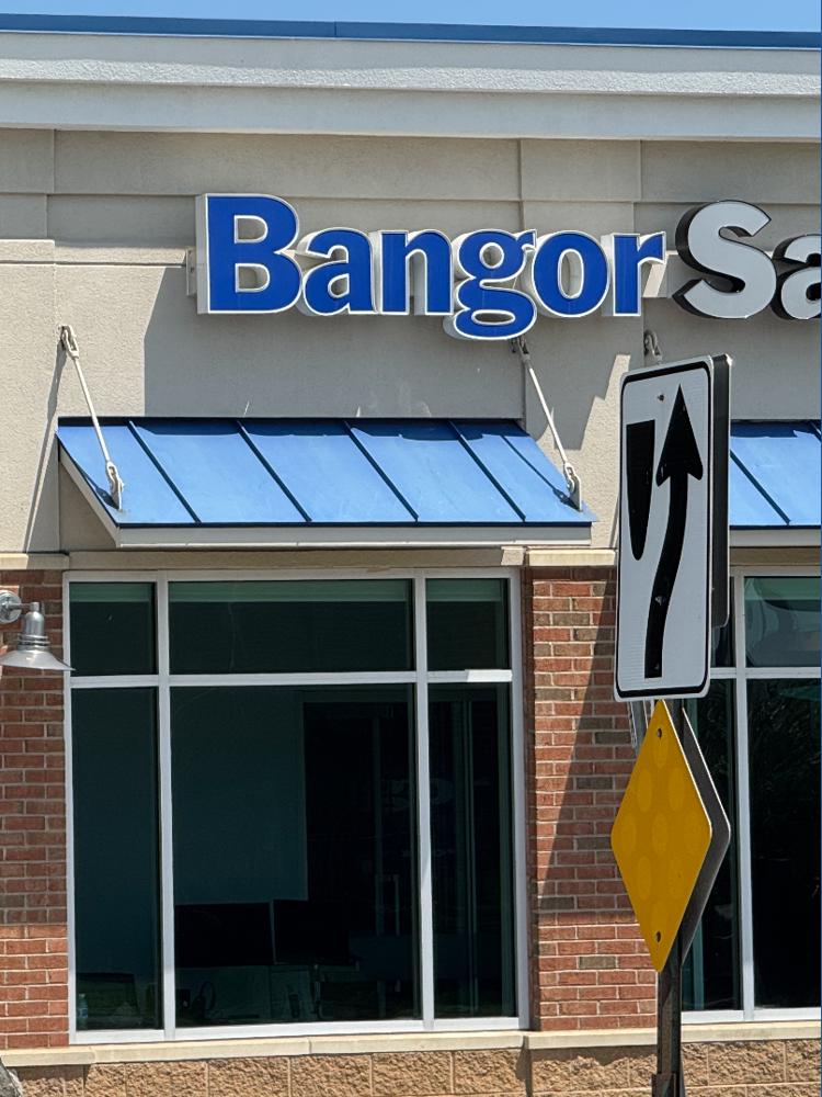 Portland police seek suspect in reported Bangor Savings Bank robbery ...