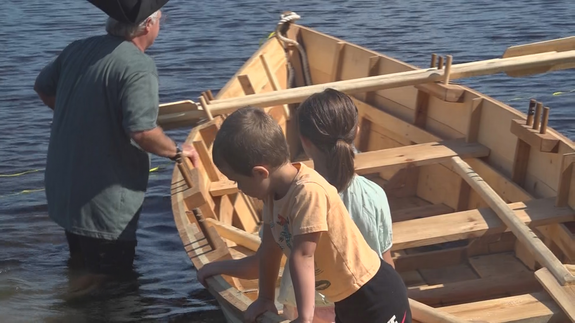Replica boat honors Benedict Arnold's 1775 expedition through Maine ...