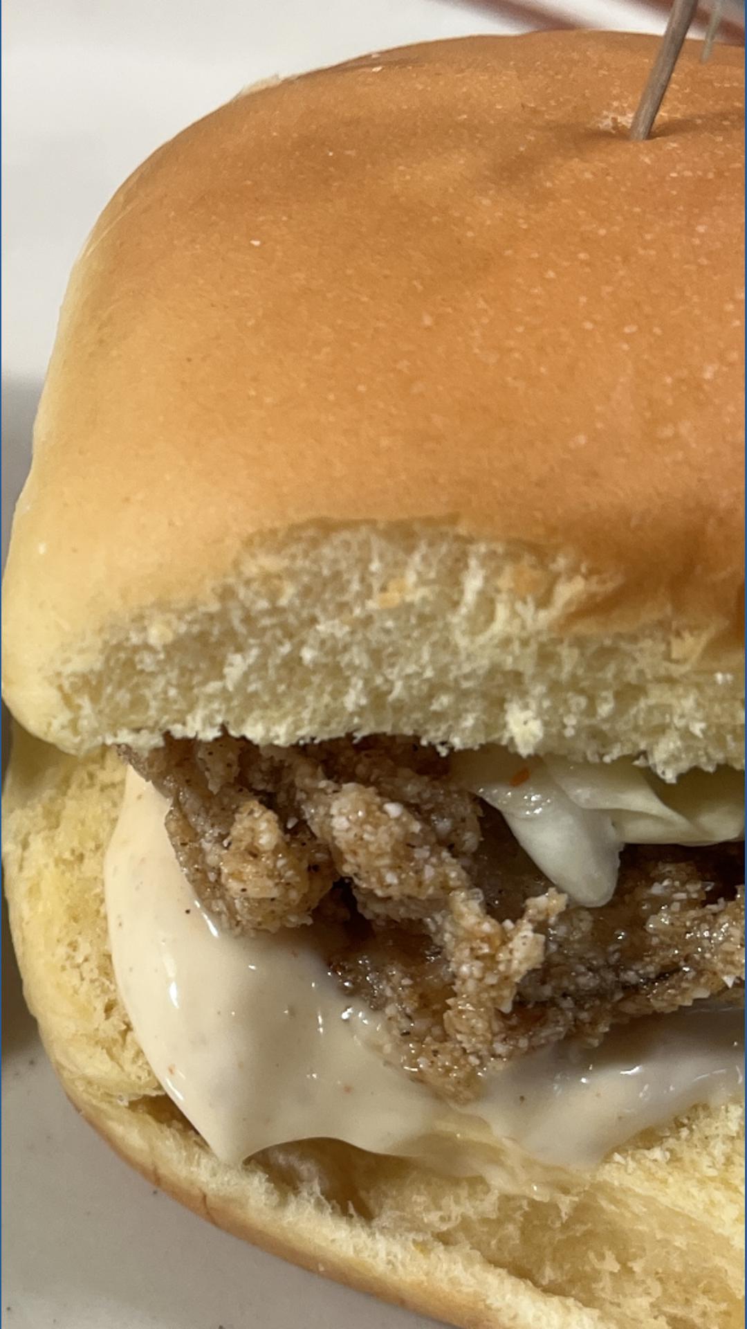 Recipe: Chef Matt Ginn makes oyster sliders | newscentermaine.com