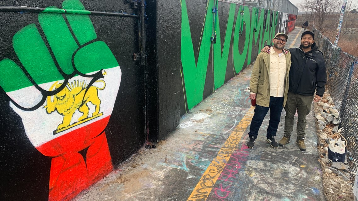 Portland mural aims to support women and protesters in Ira ...