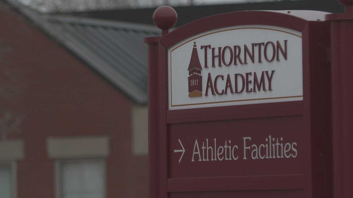 Thornton Academy teachers show unity 1 year without new contract ...
