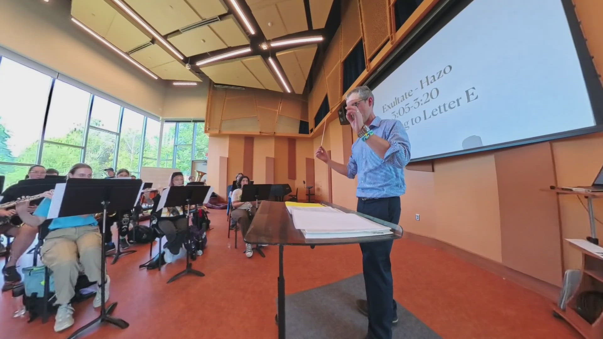 USM students embrace new $63M Crewe Center for the Arts ...
