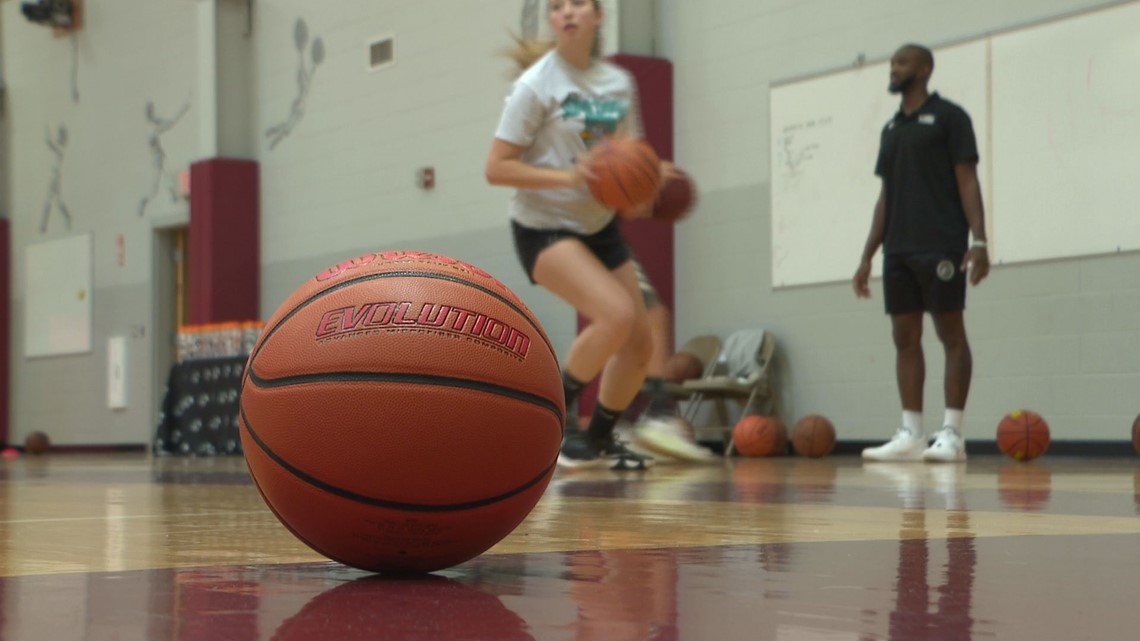 Kids in Ellsworth play basketball with the pros | newscentermaine.com