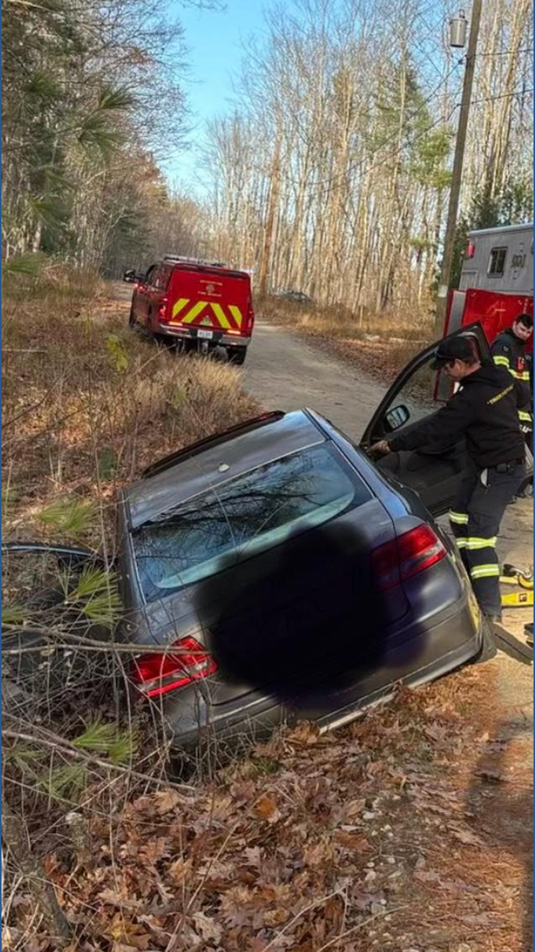 Kennebunk firefighters stabilize car teetering over 15-foot drop into ...