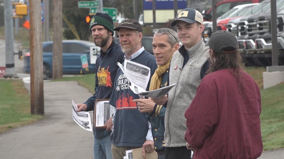 United Auto Workers supporters emerge in Bangor, Maine ...