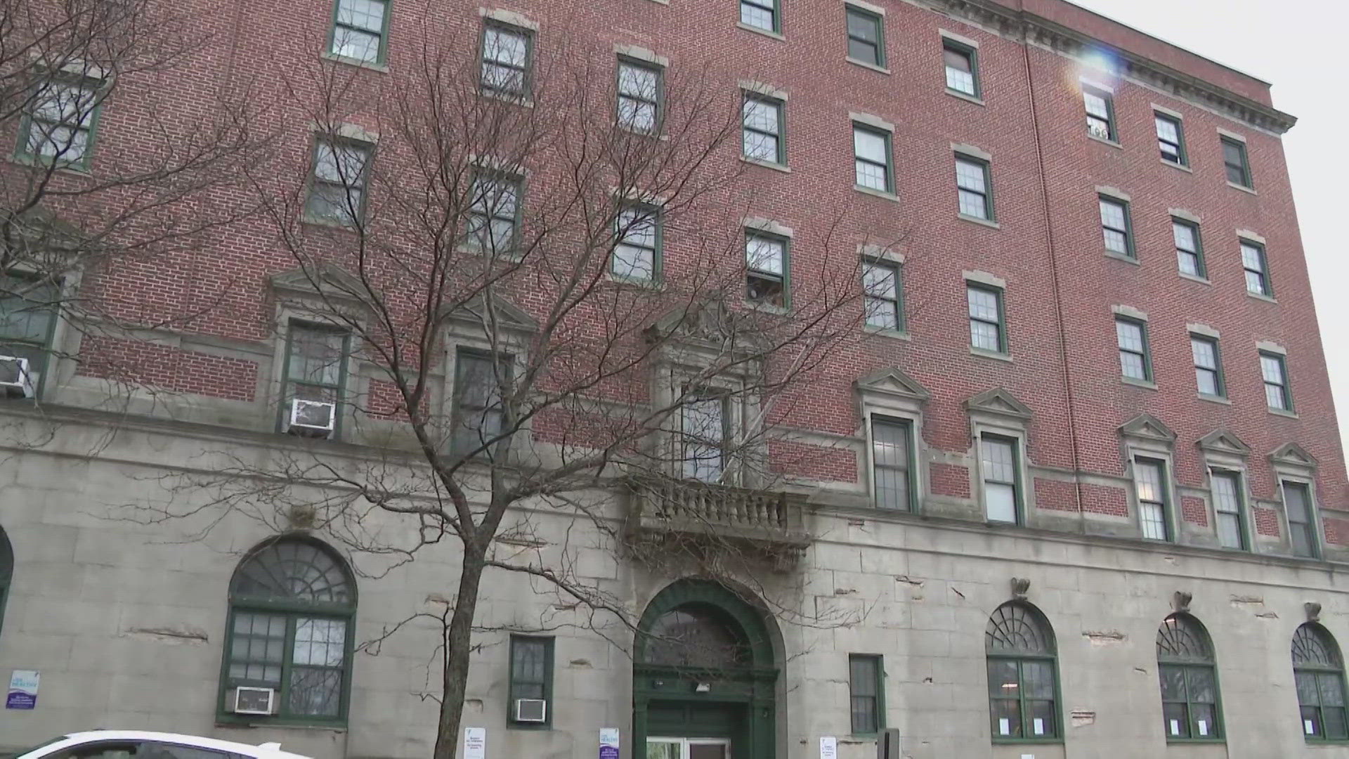 Nonprofit scrambles to rehouse families seeking asylum amid funding ...