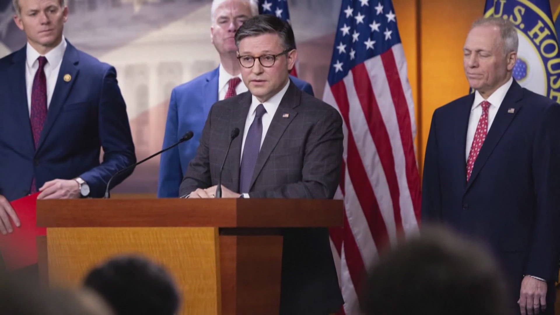 Mike Johnson re-elected as House speaker after dramatic floor vote ...