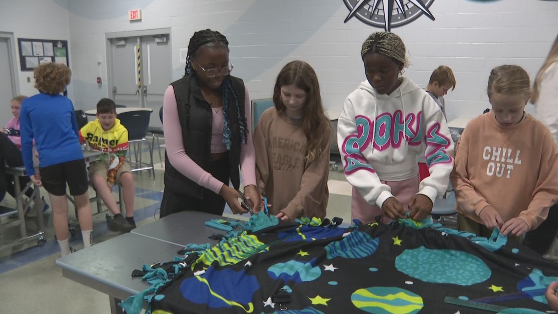 Saco Middle School students take part in 'Kindness Day ...