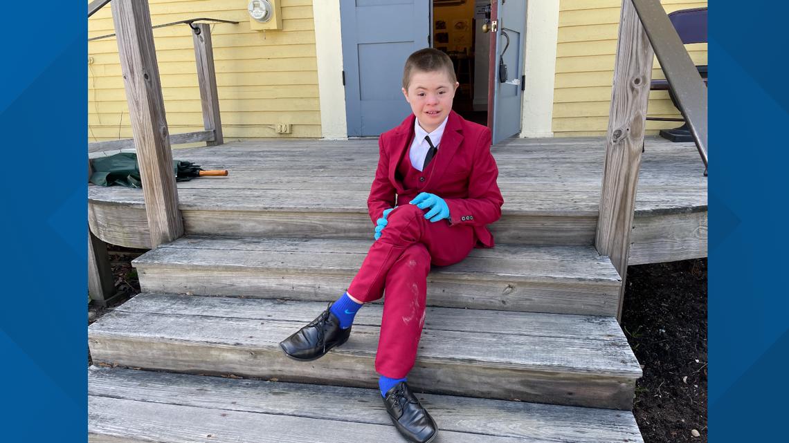 Former Hocking College football player with Down syndrome sues college ...