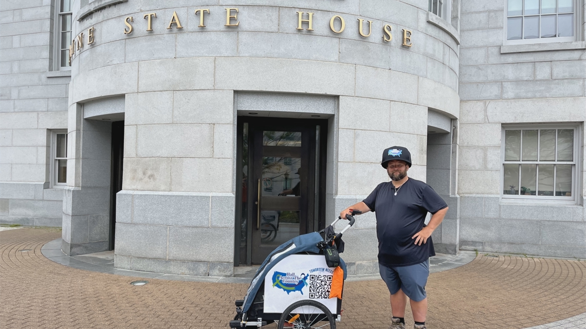 Walker raising mental health awareness makes stop at Maine State House ...