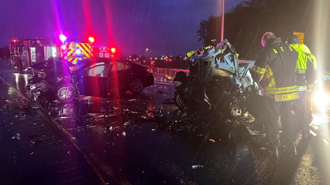 Two taken to hospital after crash on I-95 in Augusta, Maine ...