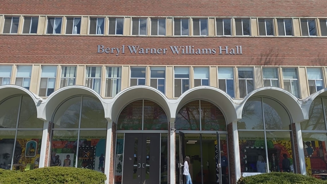 UMaine dedicates Williams Hall to groundbreaking graduate ...