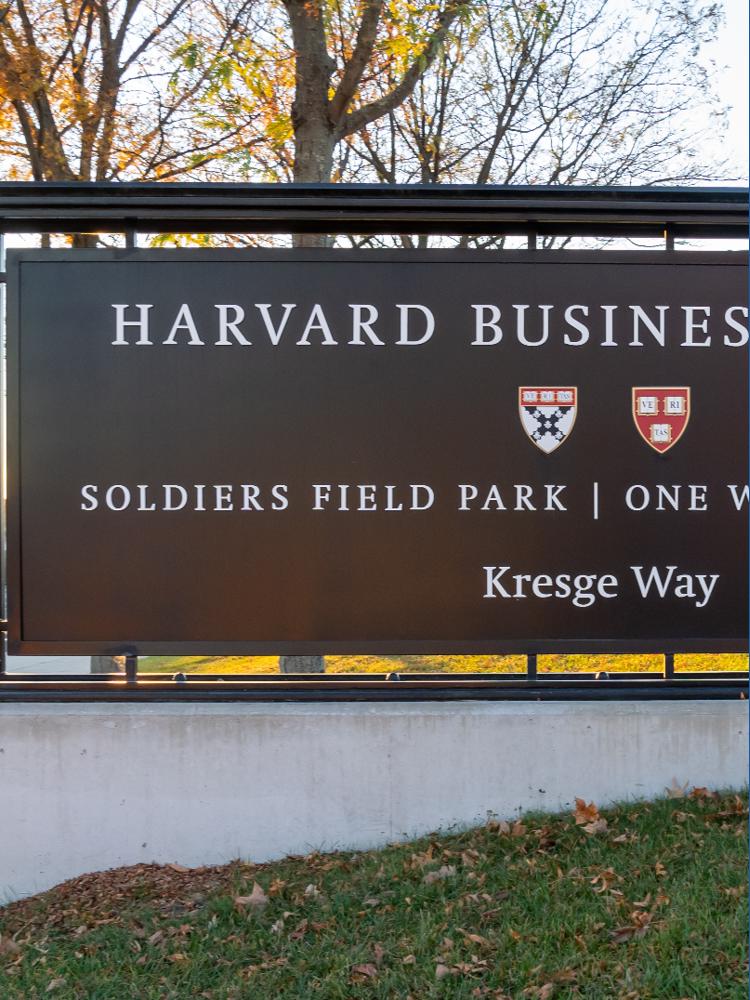 Harvard Business School graduate charged for alleged Ponzi scheme ...
