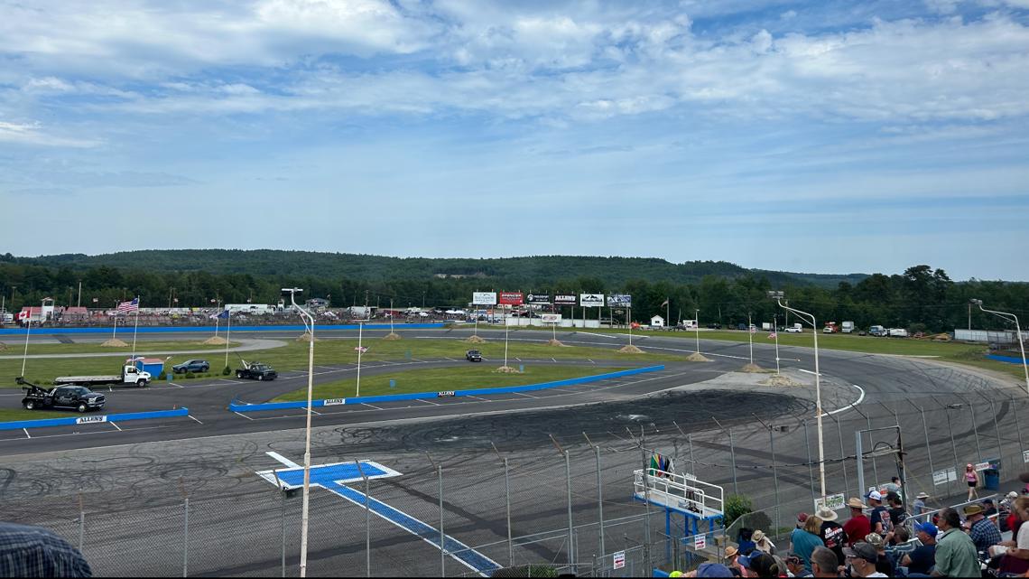 Racing fans attend 'Celebration of America 300' in Oxford ...
