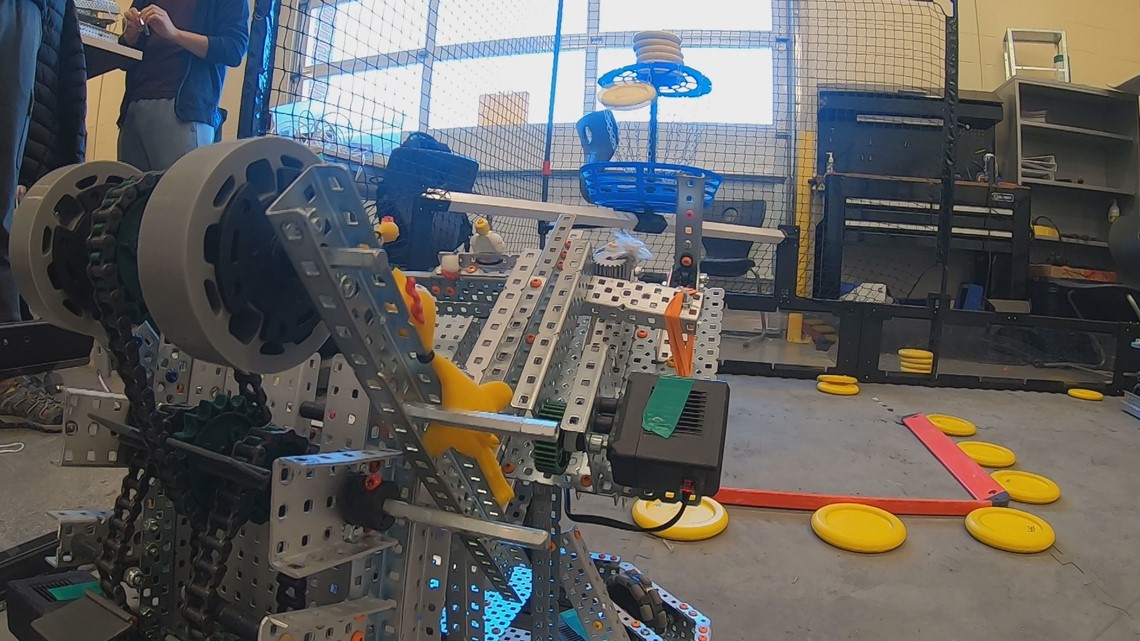 Maine students gear up for robotics state championship ...