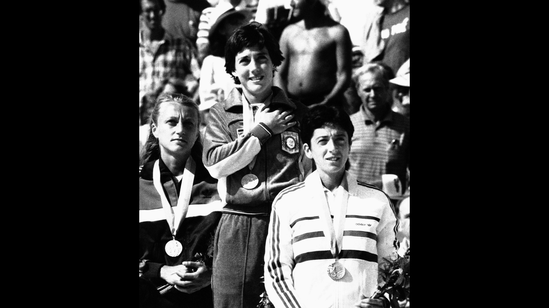 Forty years ago, Joan Benoit broke barriers at the 1984 Olympics ...