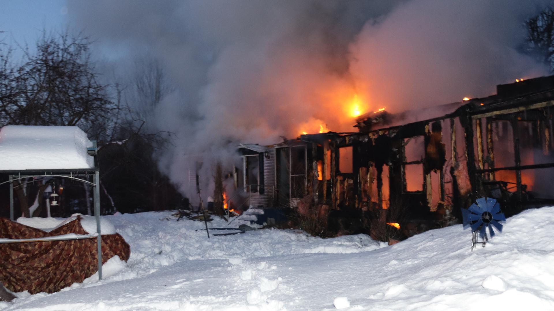 Effort to thaw frozen pipes blamed for house fire in Norway ...