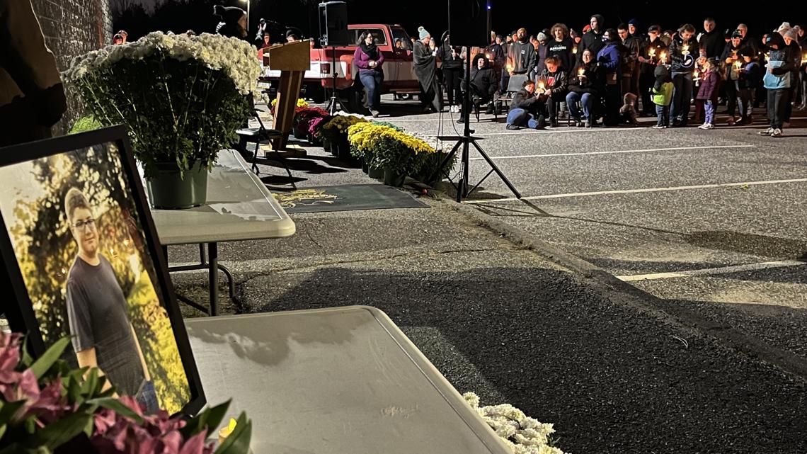 Bill Young and son, Aaron, remembered in community vigil ...