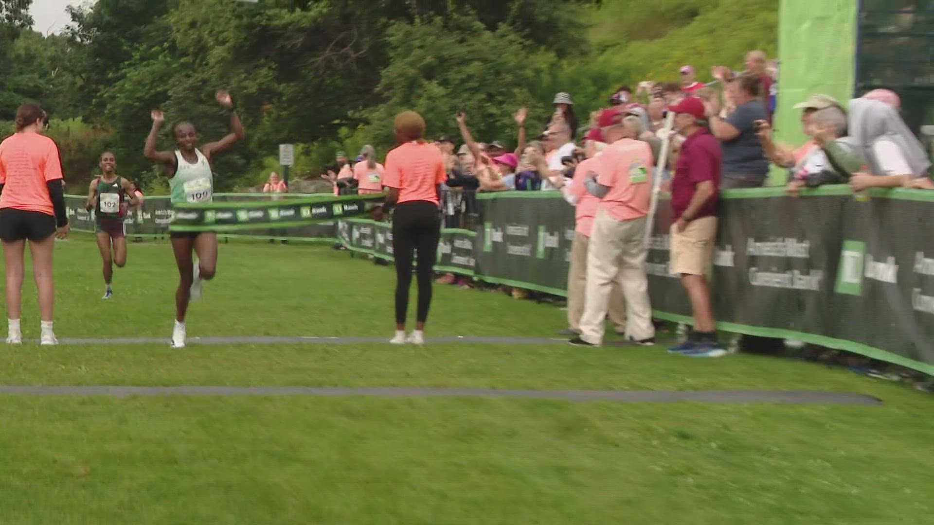 Winners cross the finish line at the 25th Beach To Beacon 10K Road Race ...